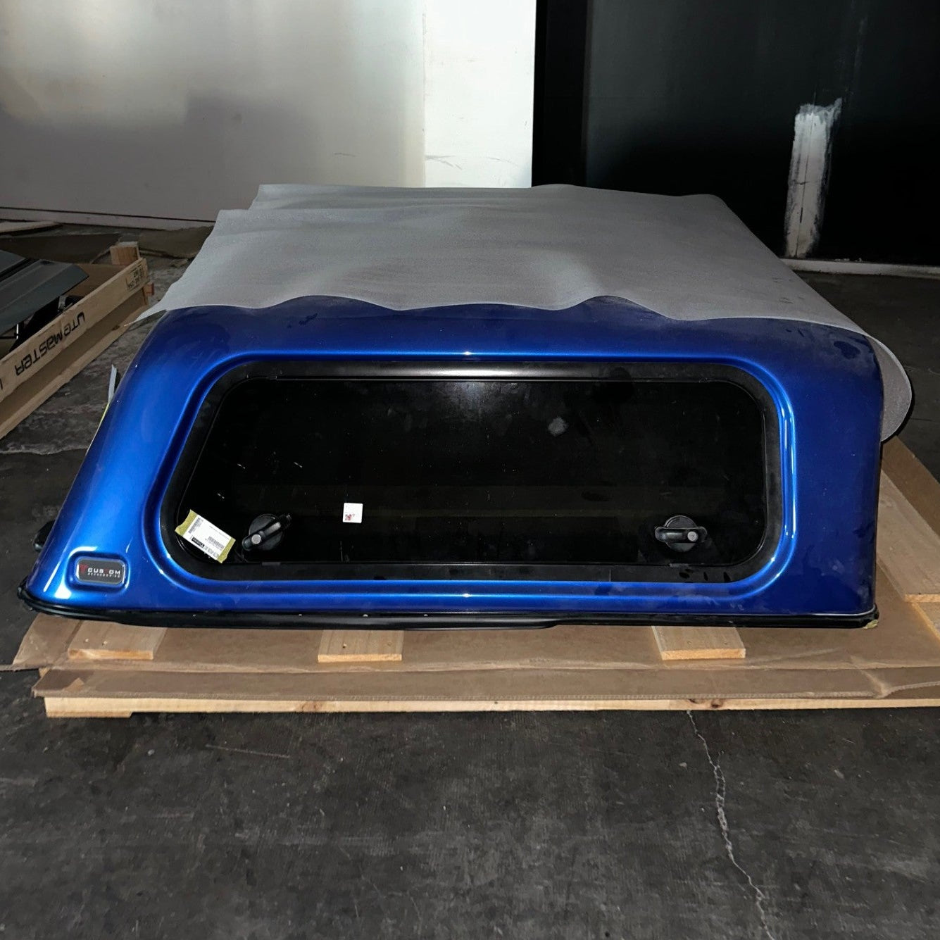 Toyota Hilux SR Double Cab Canopy suitable for a J-Deck Ut Tray - Blue ...